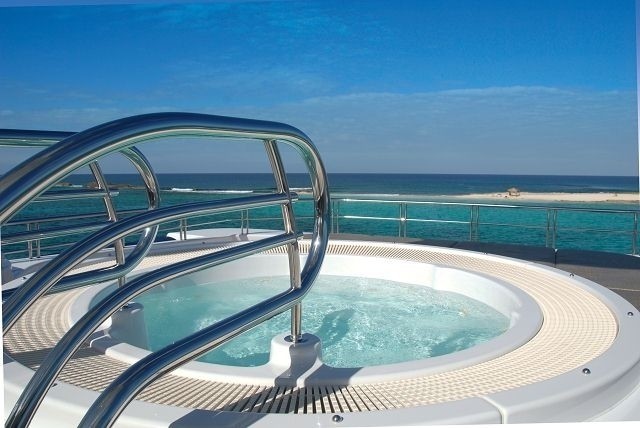 Yacht ALLEGRIA, Hakvoort Shipyard | CHARTERWORLD Luxury Superyacht Charters